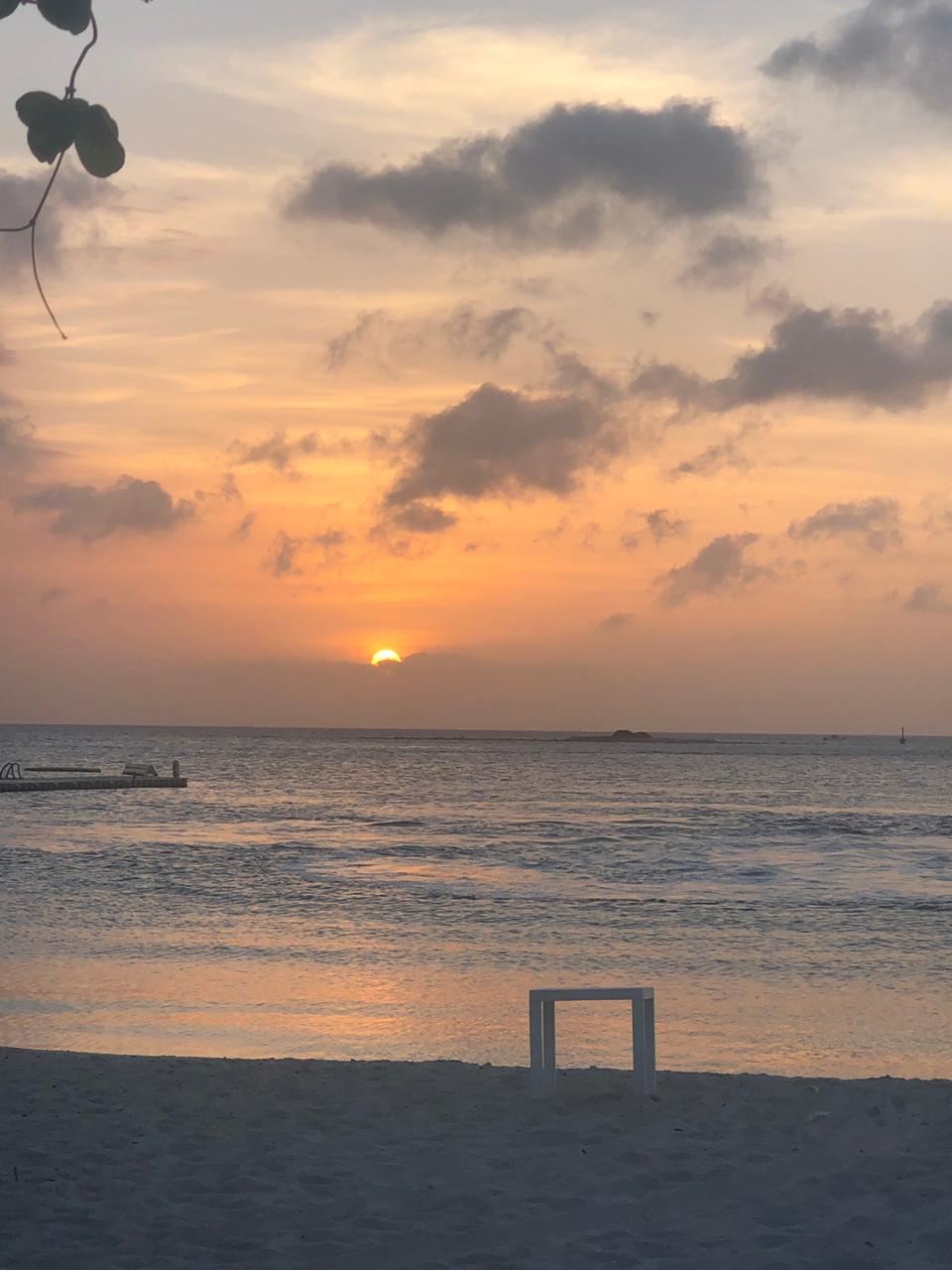 Sunsets in Aruba – Joyce Bartels-Daal